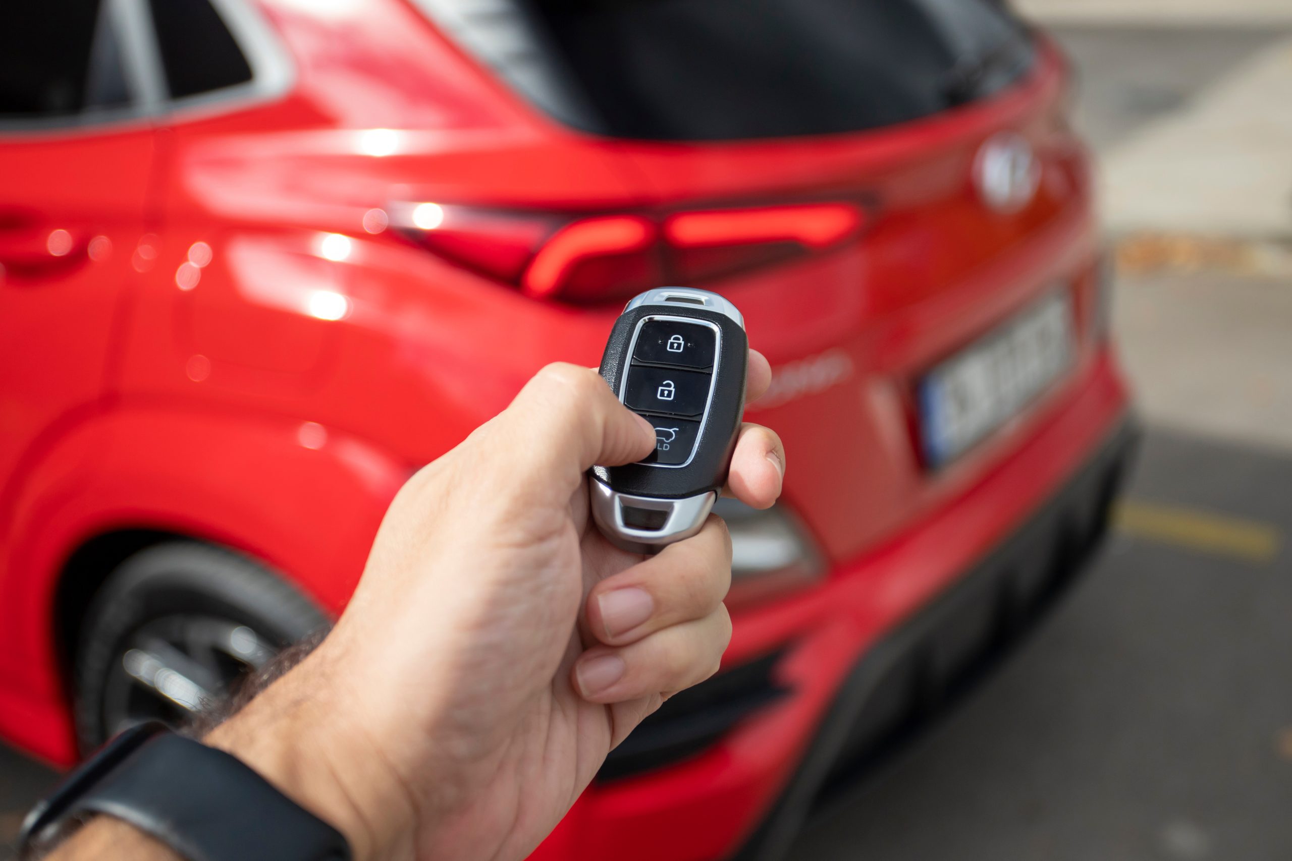 What's The Difference Between an SUV and a Crossover?